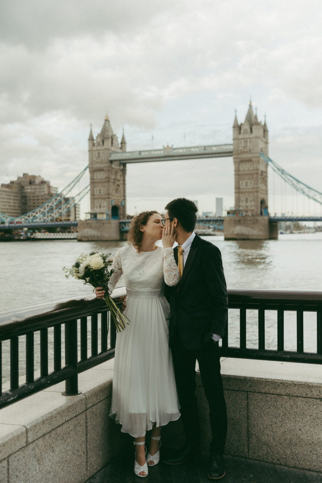 How to Plan a London Elopement Photoshoot